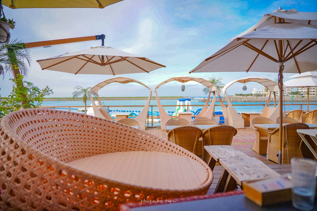 沖繩最新海景咖啡廳》星野集團Banta Cafe，規模最大的海景咖啡廳，四種海景座位、菜單價位 @小腹婆大世界