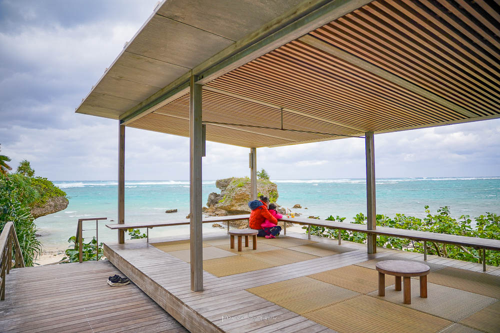 沖繩最新海景咖啡廳》星野集團Banta Cafe，規模最大的海景咖啡廳，四種海景座位、菜單價位 @小腹婆大世界