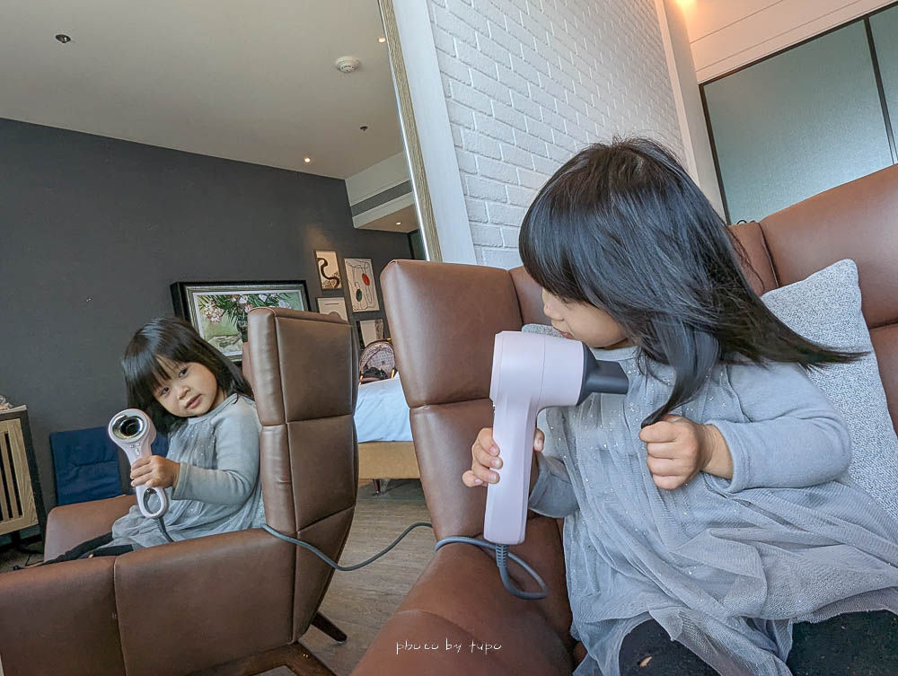 【sOlac專業負離子吹風機】2023吹風機推薦，甜甜圈吹風機，跟手機一樣重卻有超強風力 @小腹婆大世界