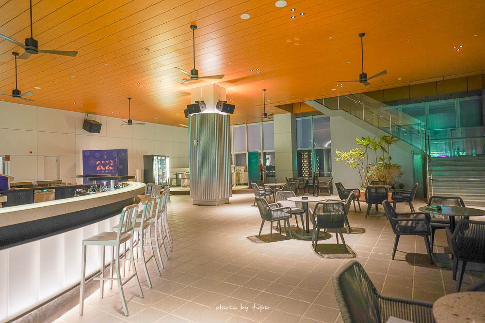 高雄深夜美食【BAR KAO】根本是餐桌魔法師，每樣都好吃的分子創意料理餐廳，菜單價位 @小腹婆大世界