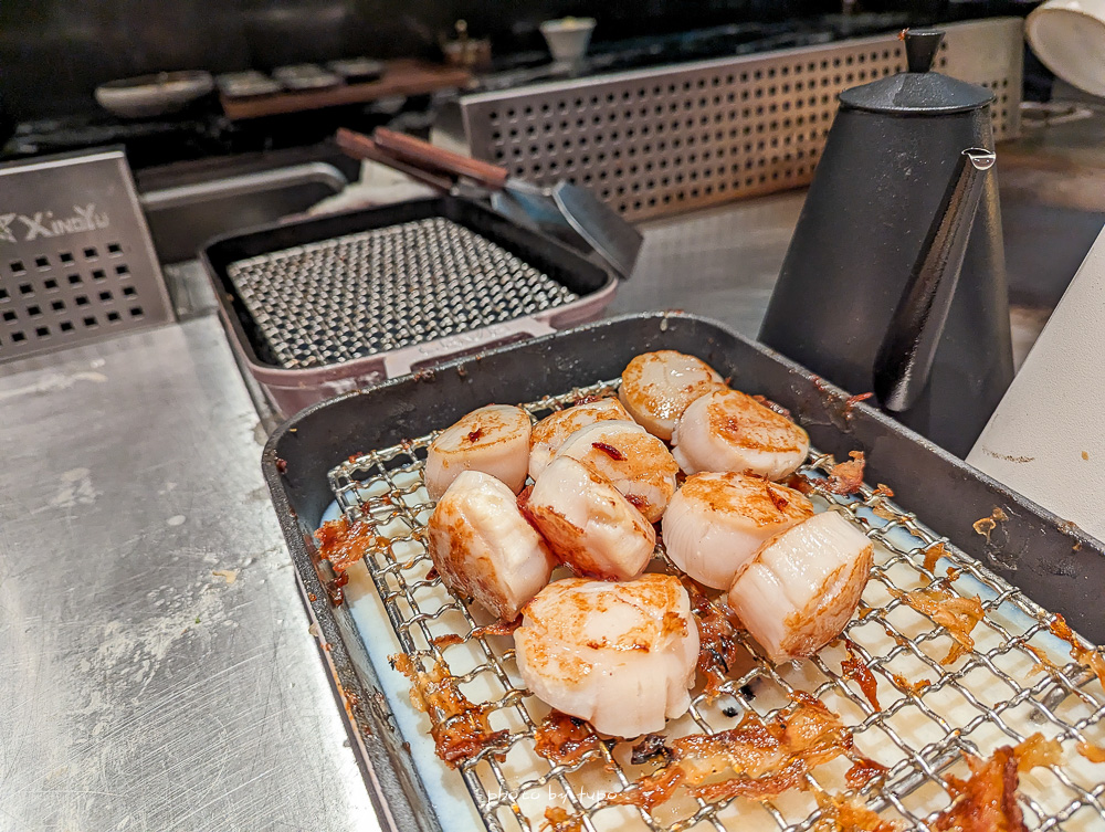 台北最高景觀Buffet「饗 A Joy」吃到飽這幾樣必吃！烤帝王蟹.龍蝦.干貝.海膽手捲.龍蝦粥.和牛壽司 @小腹婆大世界