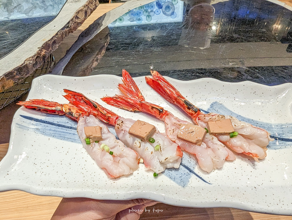 台北最高景觀Buffet「饗 A Joy」吃到飽這幾樣必吃！烤帝王蟹.龍蝦.干貝.海膽手捲.龍蝦粥.和牛壽司 @小腹婆大世界