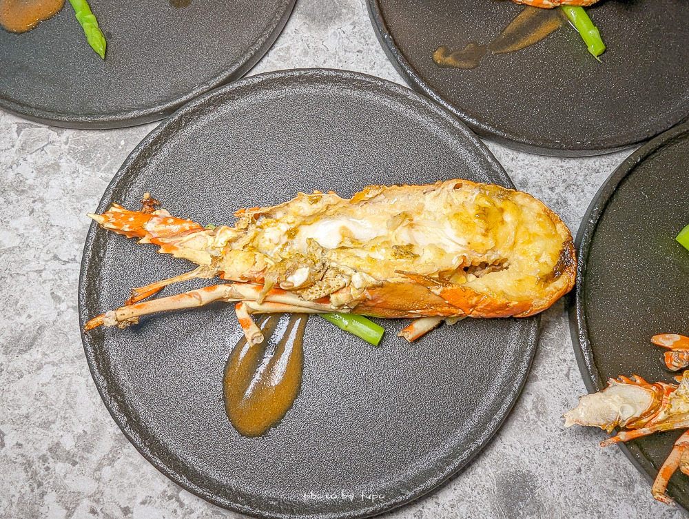 台北最高景觀Buffet「饗 A Joy」吃到飽這幾樣必吃！烤帝王蟹.龍蝦.干貝.海膽手捲.龍蝦粥.和牛壽司 @小腹婆大世界