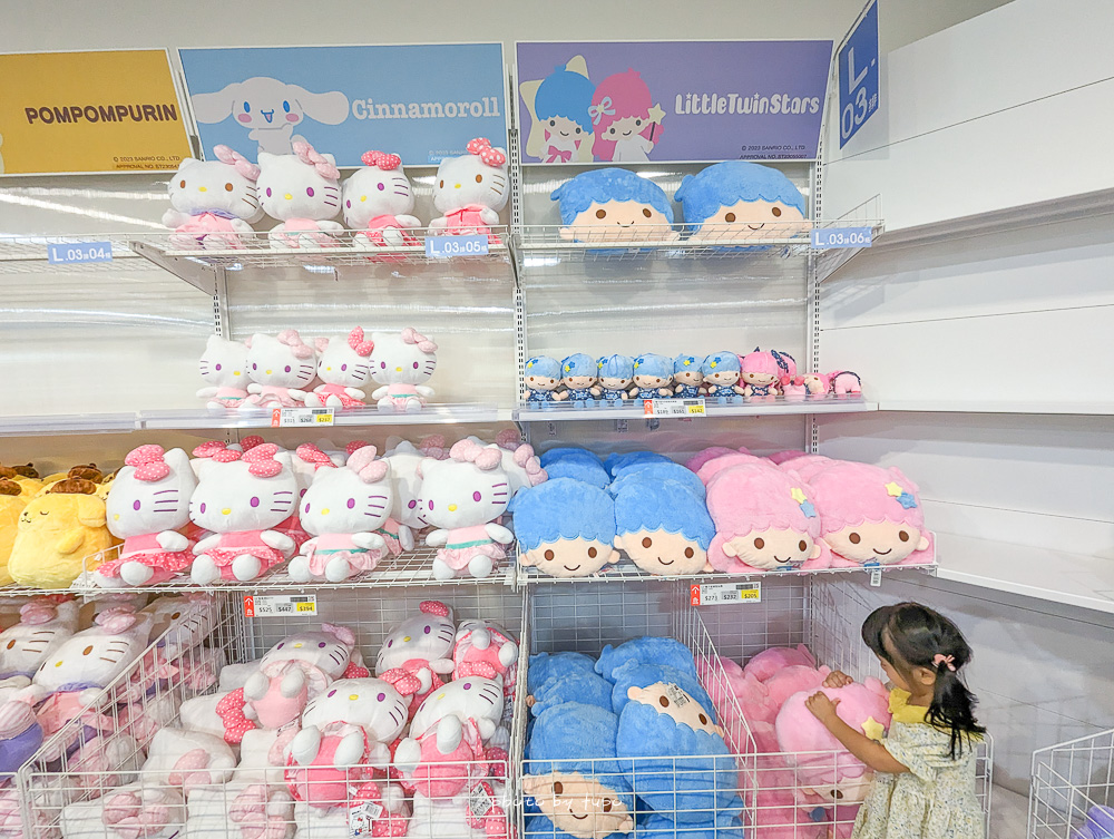 嘉義買娃娃「KHTOY絨毛玩偶旗艦館」全台最大娃娃專賣店，娃娃台版costco、免費親子遊戲區開放時間 @小腹婆大世界