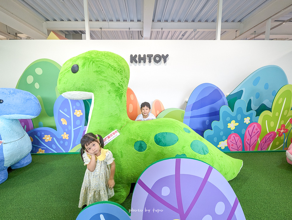 嘉義買娃娃「KHTOY絨毛玩偶旗艦館」全台最大娃娃專賣店，娃娃台版costco、免費親子遊戲區開放時間 @小腹婆大世界