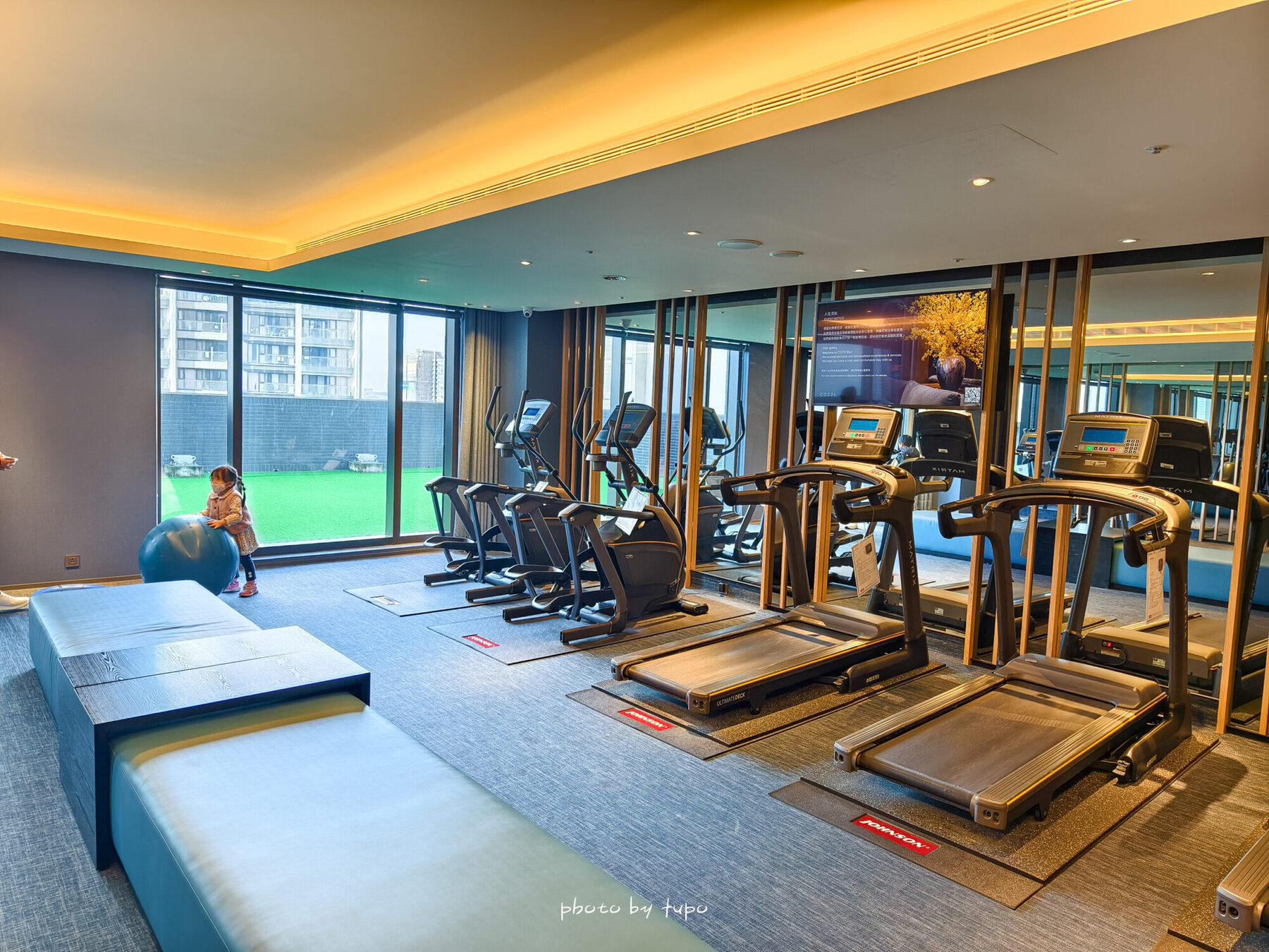 桃園飯店「COZZI Blu和逸飯店．桃園館」贈Xpark門票、炸物拼盤、平日升等、旺日不加價，再送海洋生物陪你睡 @小腹婆大世界